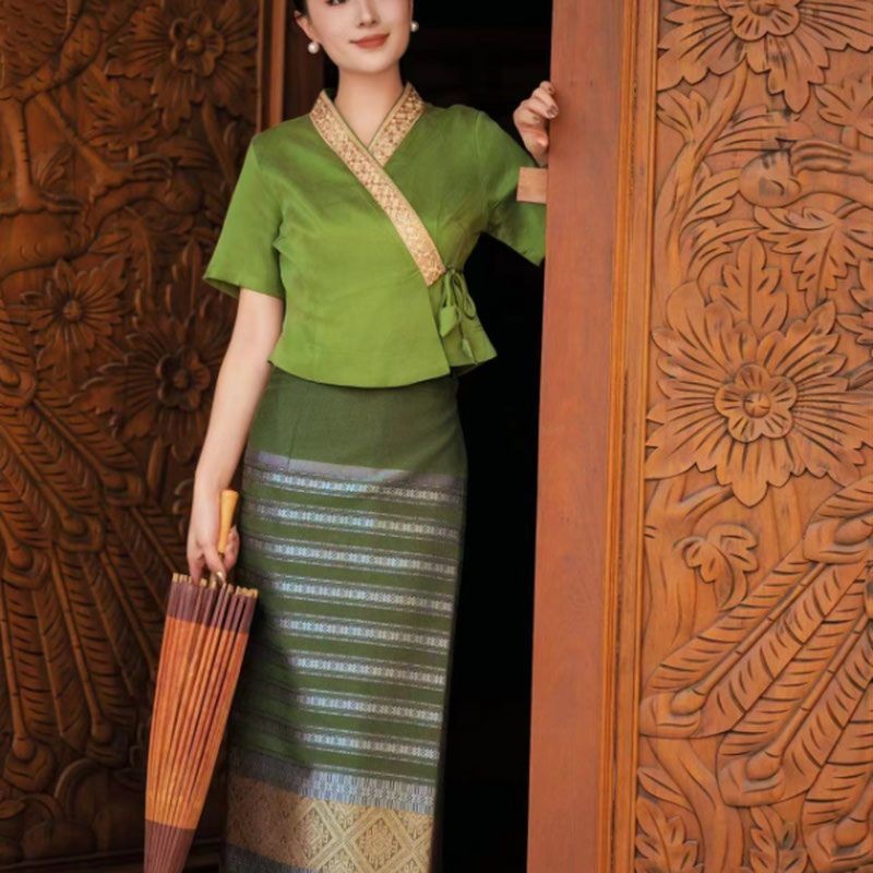Tang suit ethnic minority clothing Yunnan Dai traditional la Tang suit ...