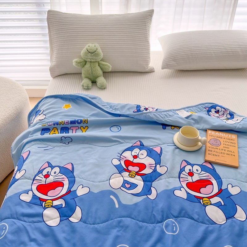 Cartoon Doraemon Blanket Anime Thin Quilt Ultraman Pattern Sofa Nap ...