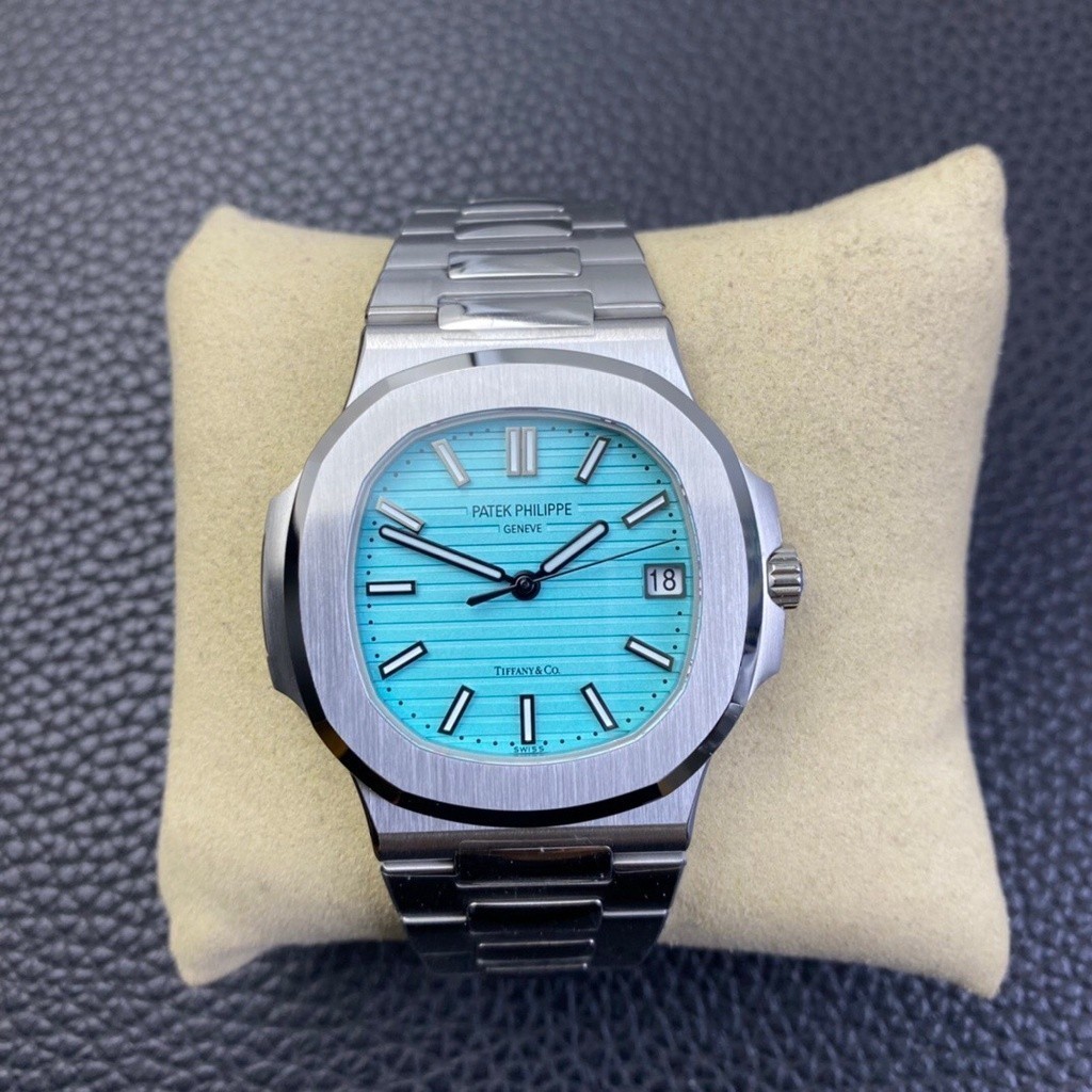 Patek Philipp Nautilus 5711 Swiss Automatic Movement of Current Glass ...