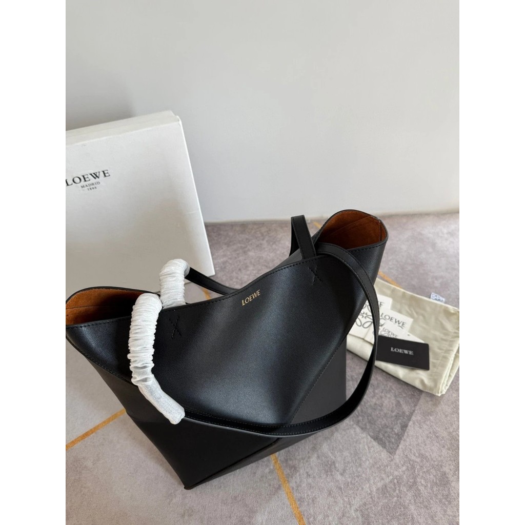 Loewe Loewe New Style Loewe Calfskin One-Shoulder Underarm Tote ...