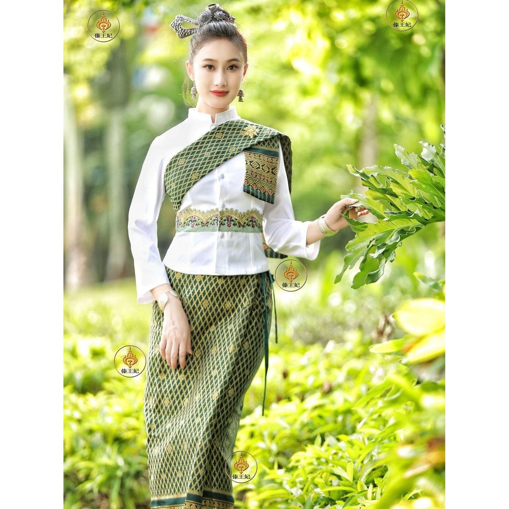 Southeast Asian Traditional Costume Thailand Vietnam Myanmar Laos ...