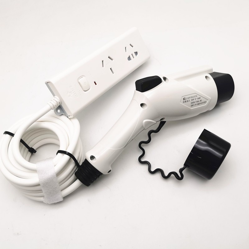 New energy vehicle discharge gun BYD Nezha external discharge plug-in ...