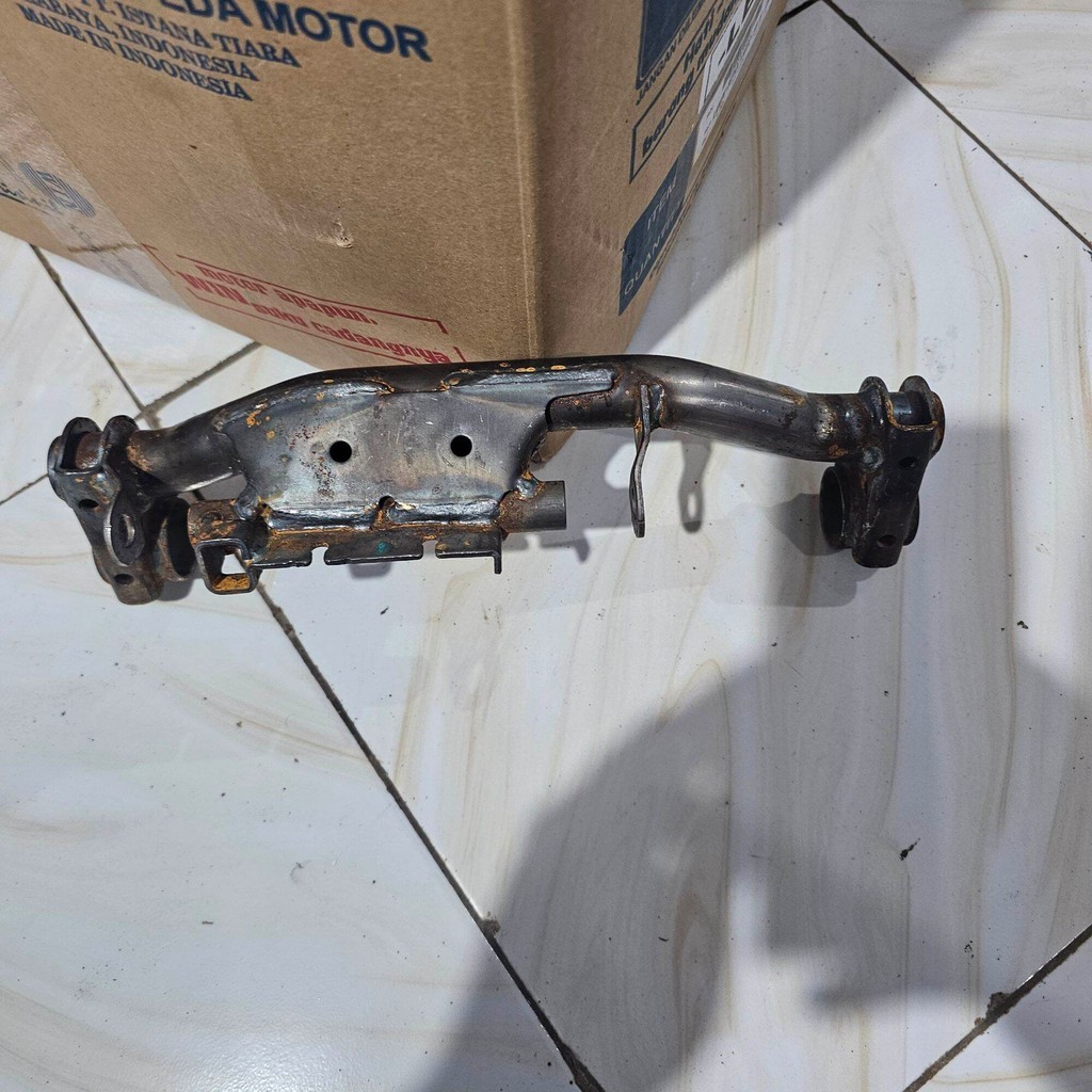 Original Swing arm Chassis Engine Mounting Honda Beat LED Deluxe K1A ...