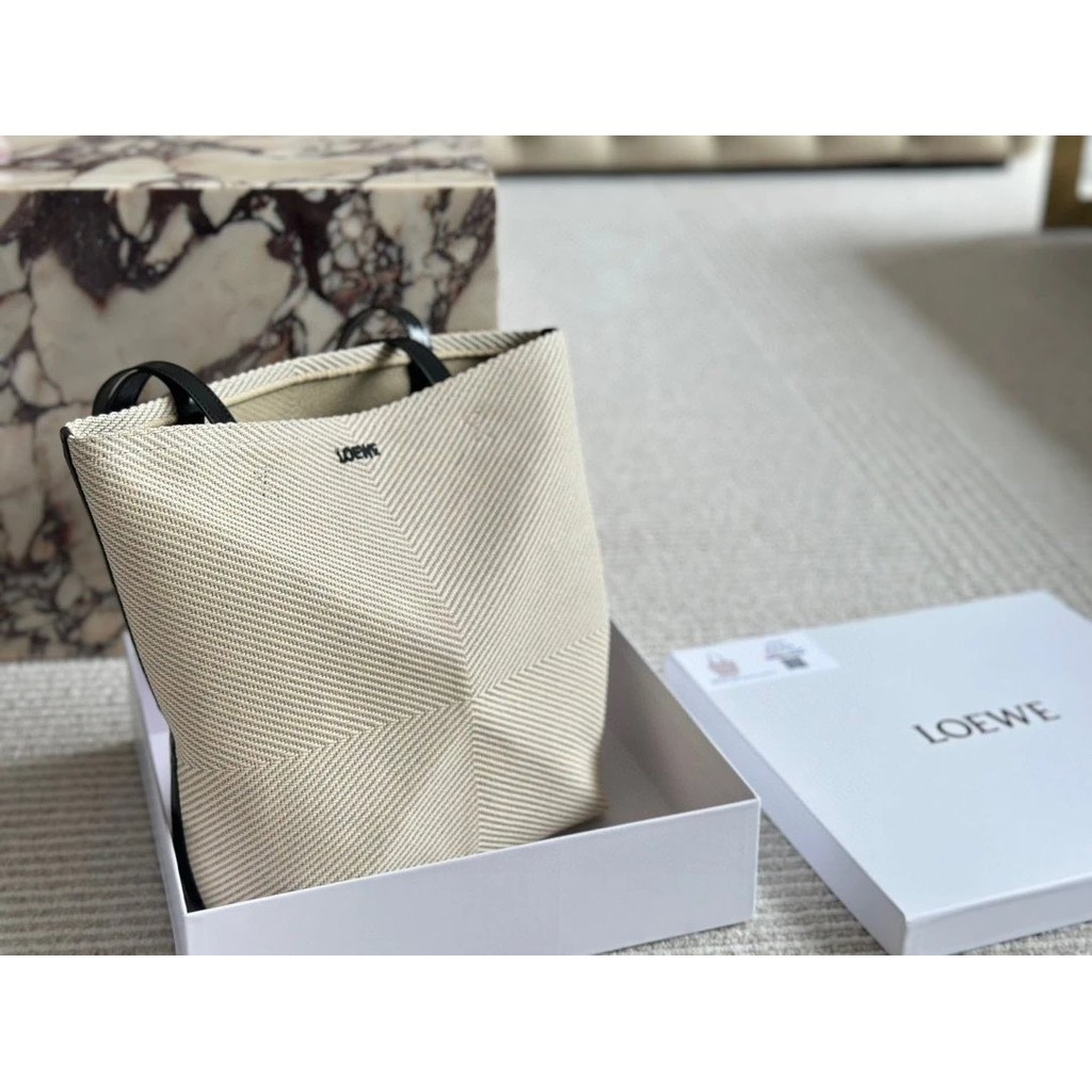 Loewe Loewe New Style Loewe Large-Capacity One-Shoulder Underarm ...