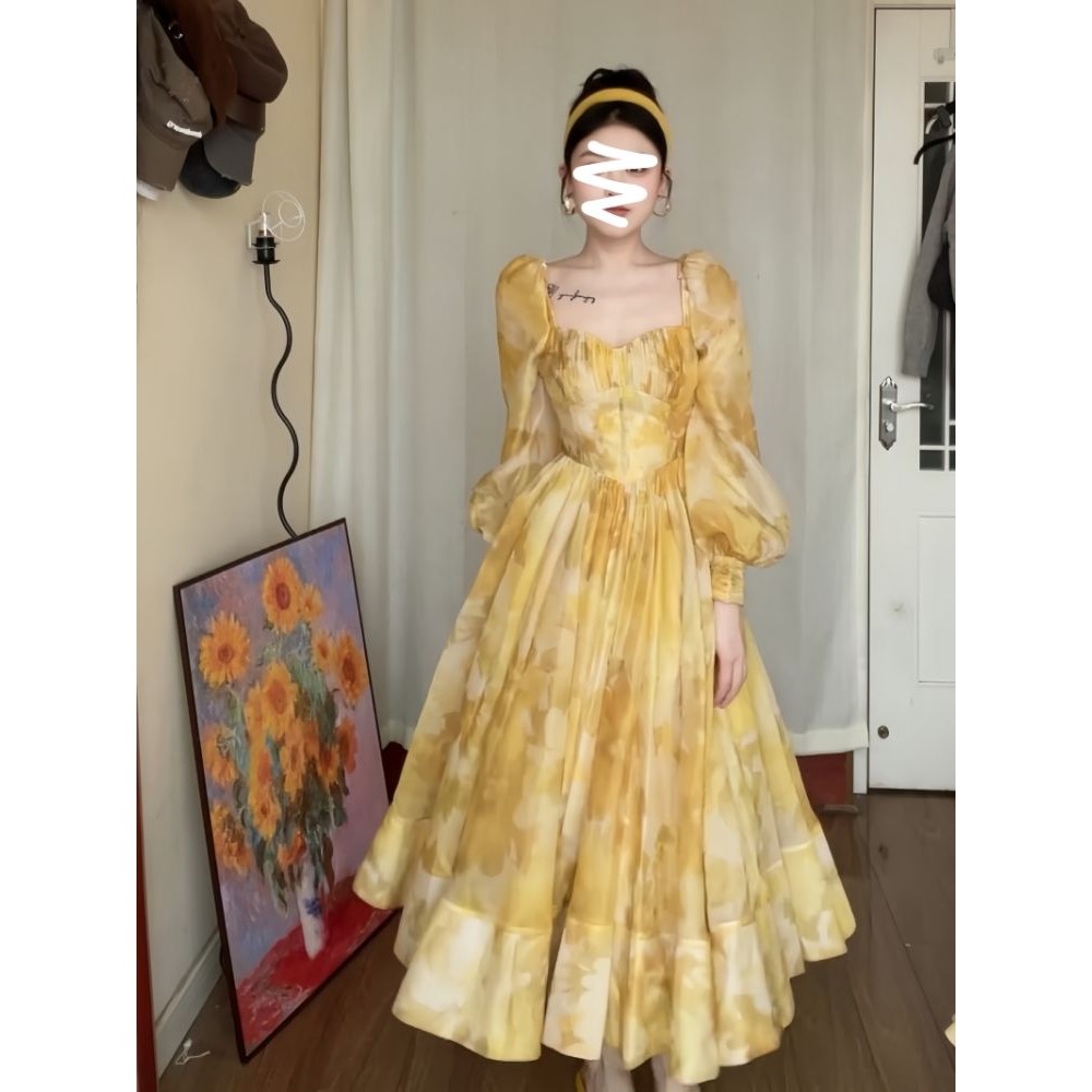 Coffee break French gentle Platycodon yellow floral dress vintage ...
