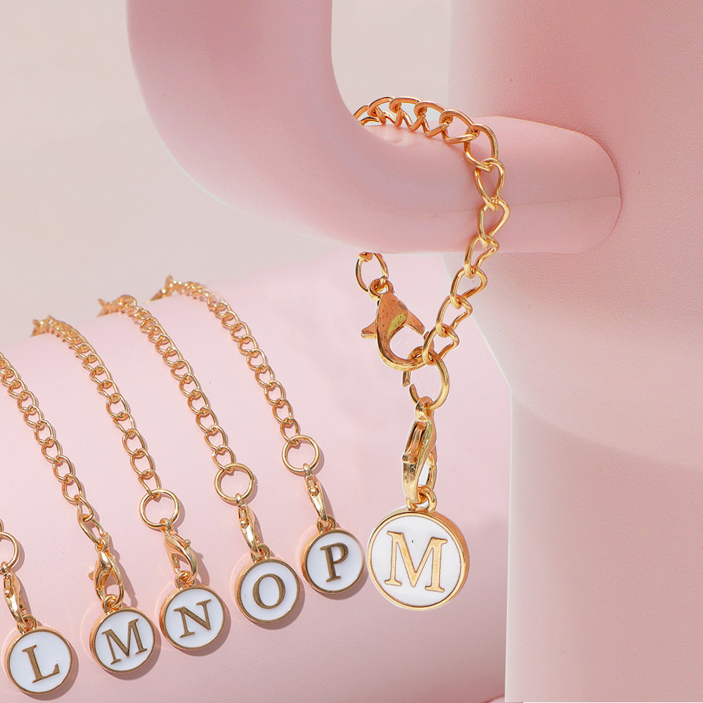 1Pcs Trendy White A-Z Letter Metal Keychains Simple Round Alphabet ...