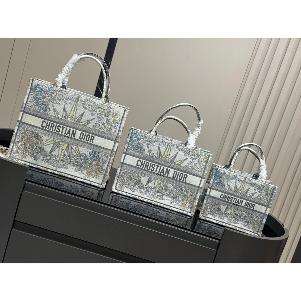 Dior Dior Female Bag BookTote Infinite Dreamland Colorful Star Flower ...