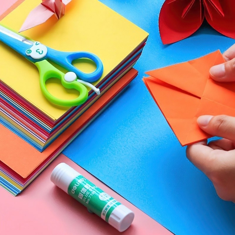 Set of 100 sheets of Origami folded paper of many sizes (10 colors ...