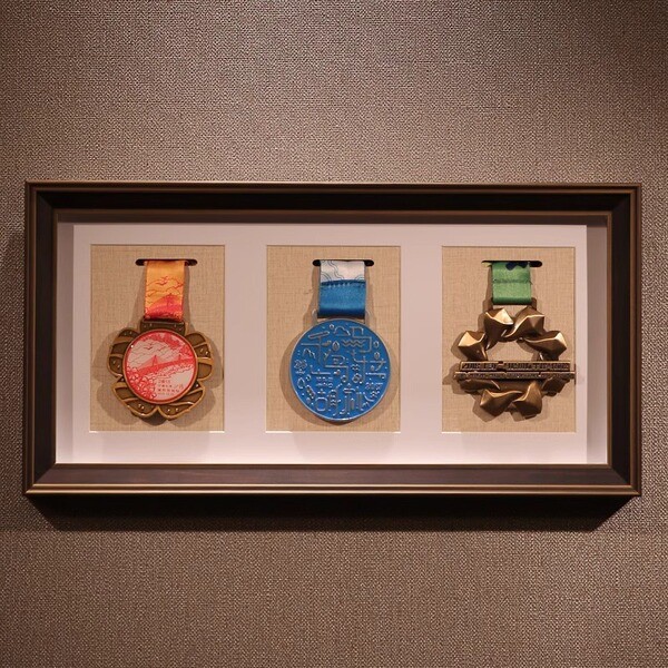 medal frame medal frame organizer Marathon medal display rack storage ...