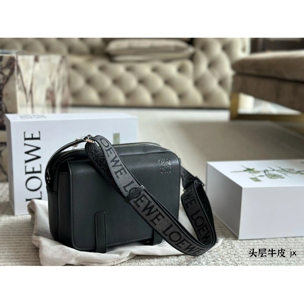 Loewe Loewe New Style Loewe Leather Wide Shoulder Strap One-Shoulder ...