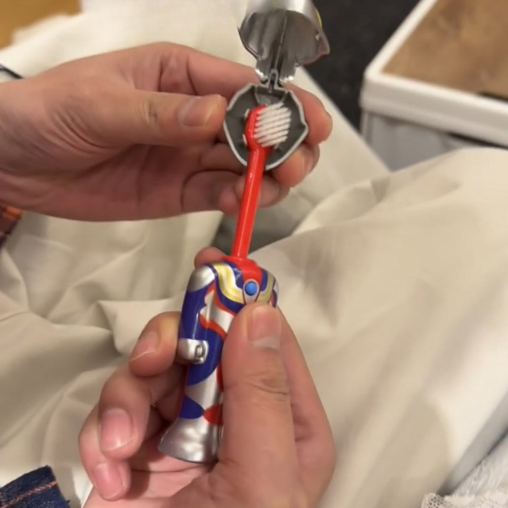 Cartoon Ultraman Cover Stretchable Toothbrush Children Funny Novelty ...