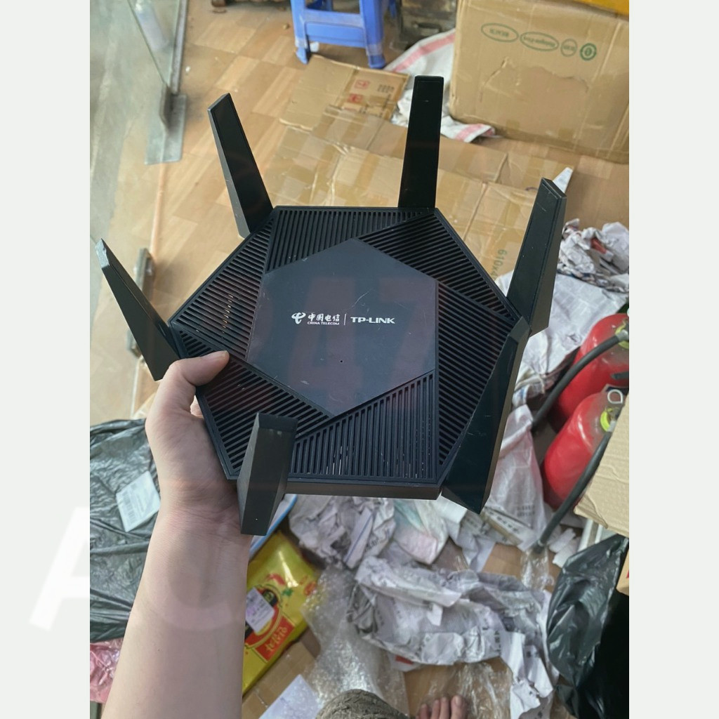 Old used TP-Link WTA541- AX5400 mesh Wifi 6 Wifi Router, scratched ...