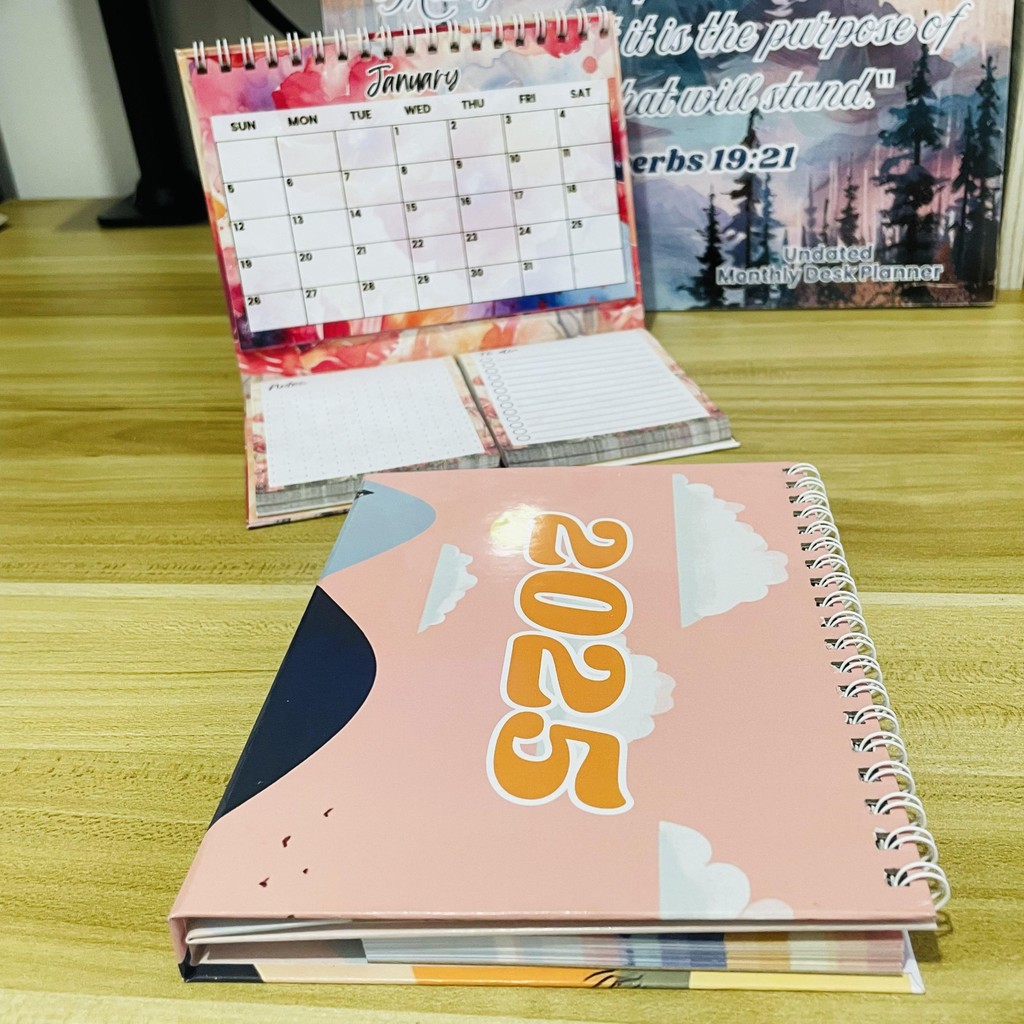 NEW UPDATED 2026 Portable Standing Flip Desktop Calendar w/ Notepads ...