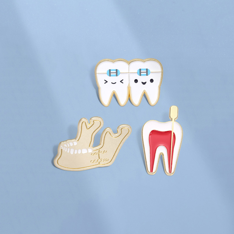Cute Dentist Tooth Pin Brooches Creative Metal Medical Tooth Brooch ...