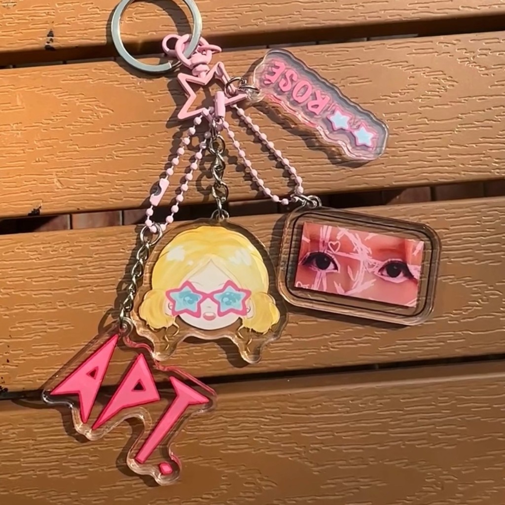 Blackpink ROSE APT Acrylic Double-Sided Keychain Star Backpack ...
