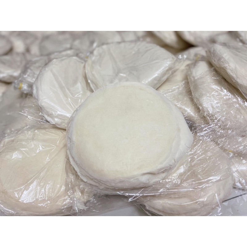 Beef Bia Shells Wrapped in Spring Rolls, Crispy Spring Rolls with Foam ...