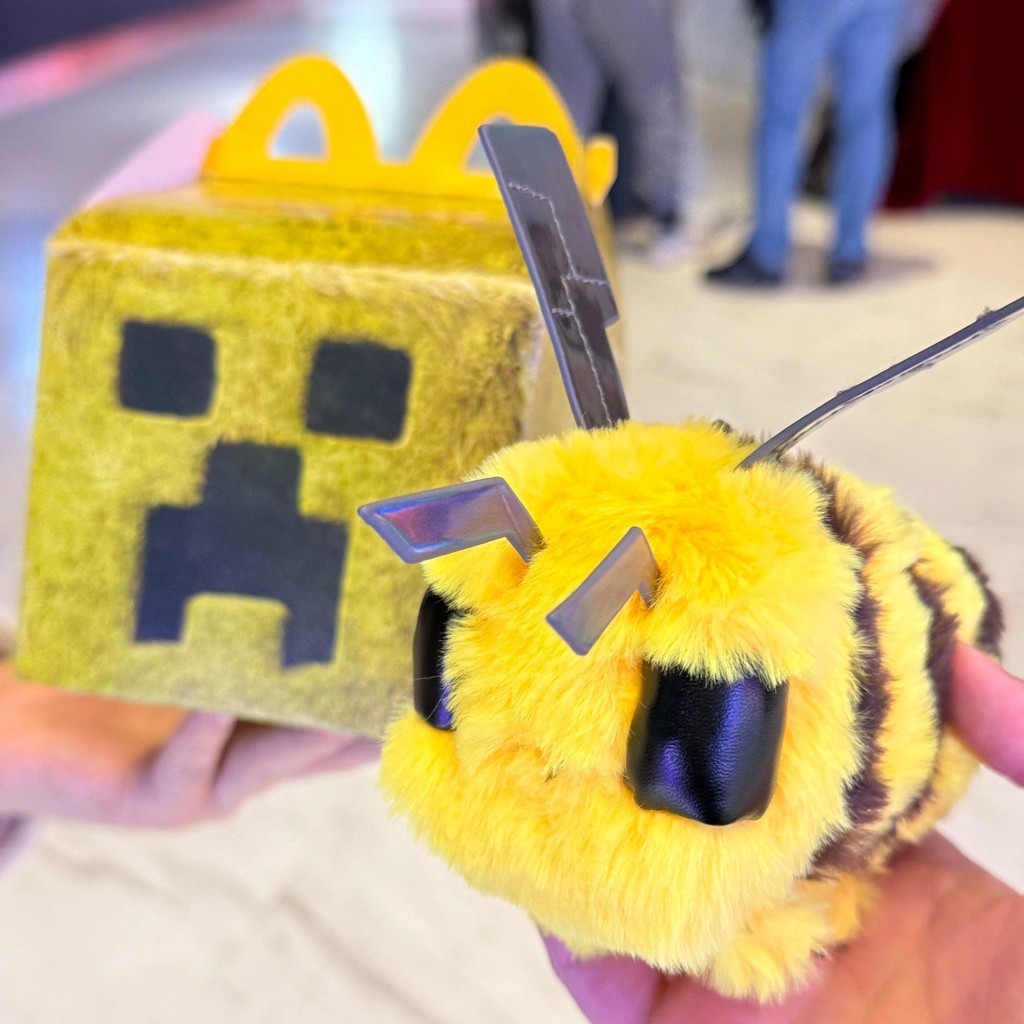 Minecraft Movie Merchandise Bee Plush Pendant Game Doll Cute Creative ...