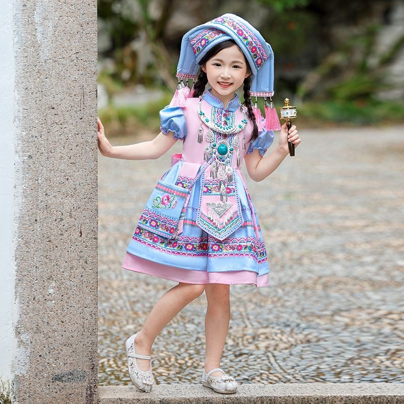 Southeast Asian Traditional Costume Vietnam Myanmar Laos Thailand ...