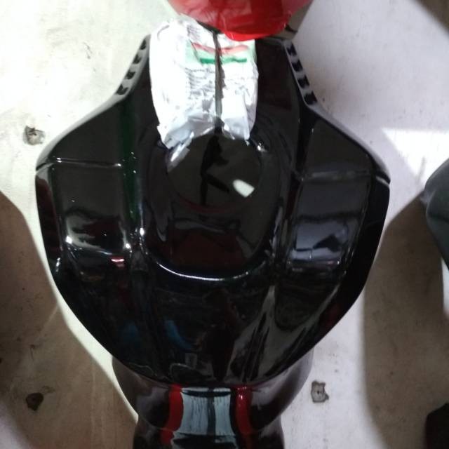 HITAM Plain black Yamaha R15 v1 v2 tank Cover, R1 model | Shopee ...