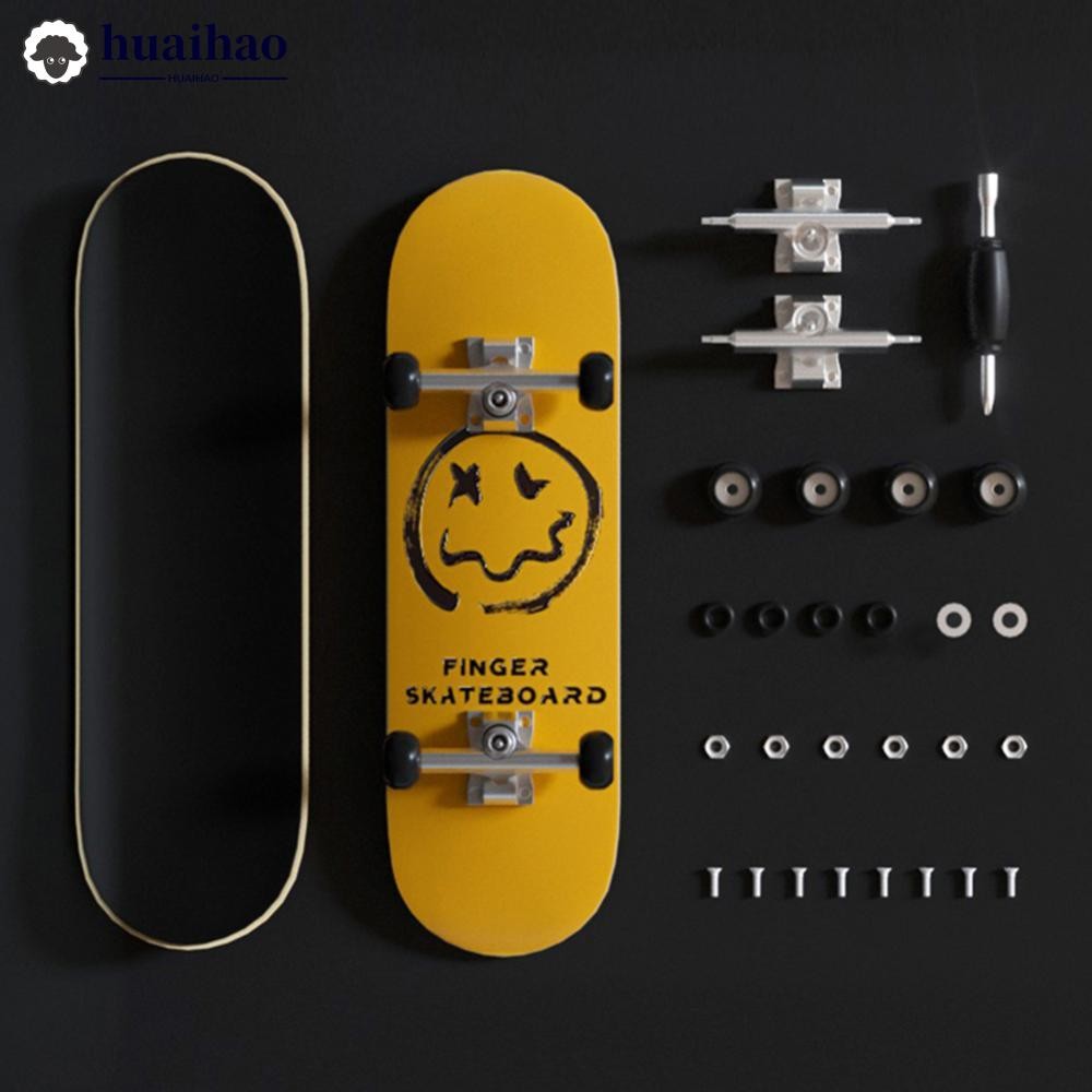 HUAIHAO Wooden Fingerboard Fingerboard Set Finger Scooter Finger Skate ...