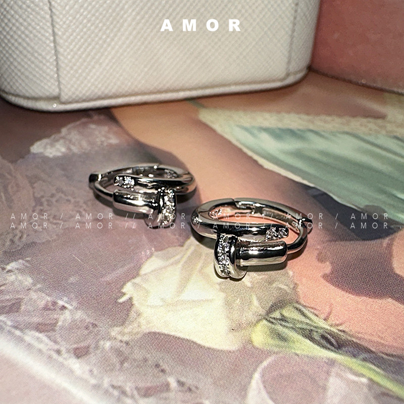 Korean style Y2k diamond studded nail earrings are simple and versatile ...