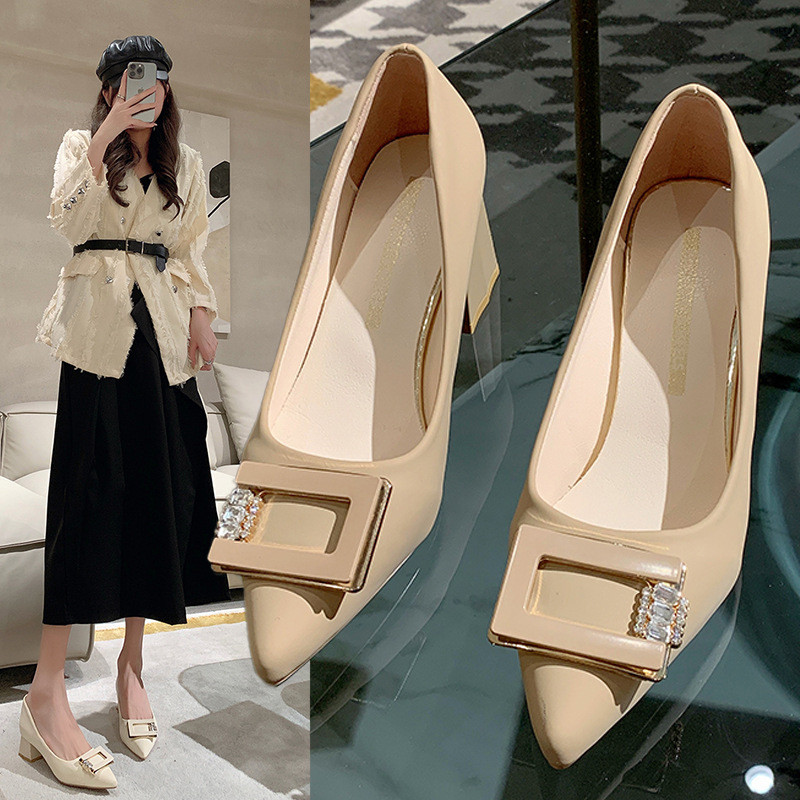 closed shoes with heels close shoes close shoes with heels Soft-soled ...