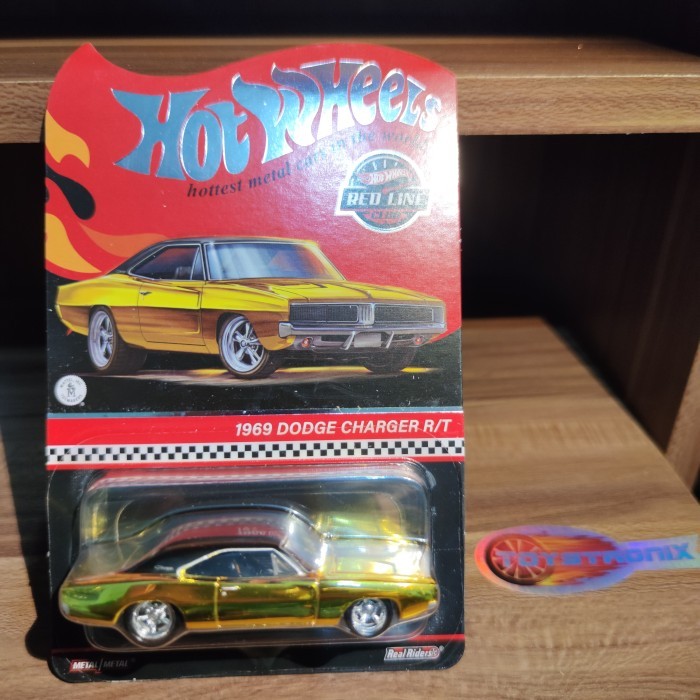 Hot wheels rlc 1969 dodge charger r/t red line club gold yellow ...