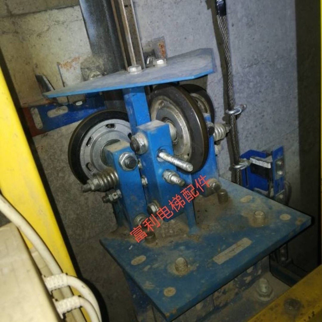 ♫Elevator accessories Otis elevator rolling guide shoe compression ...