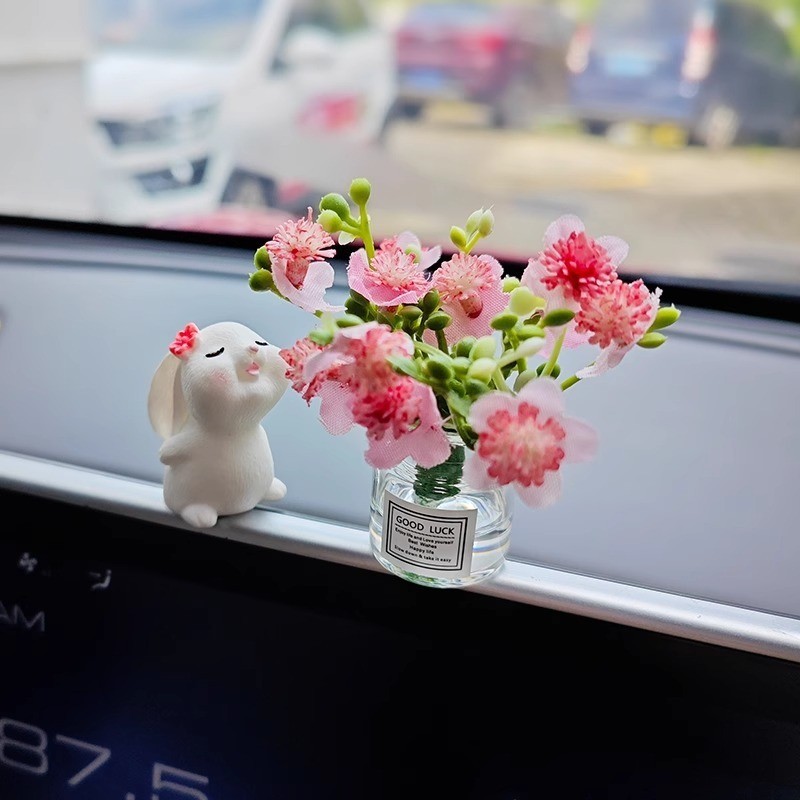 Mini Rabbit and Simulation Vase Car Decoration Fresh Car Interior ...