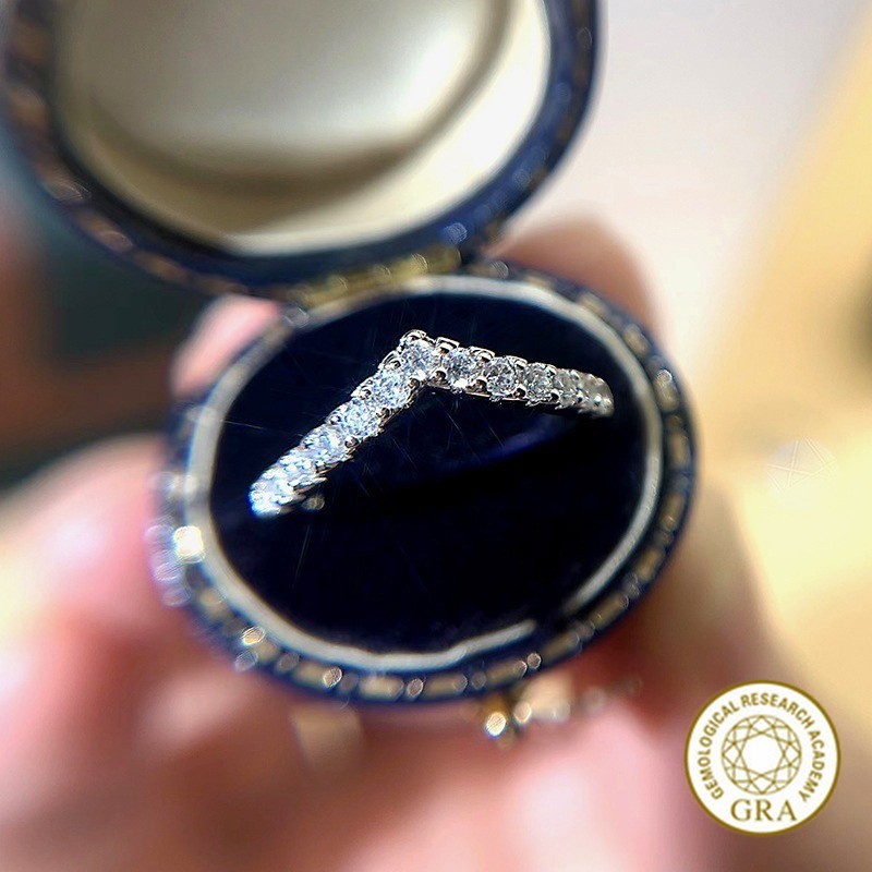 [Free GRA Certificate] Fashion Niche Exquisite V-shaped Micro-inlaid ...