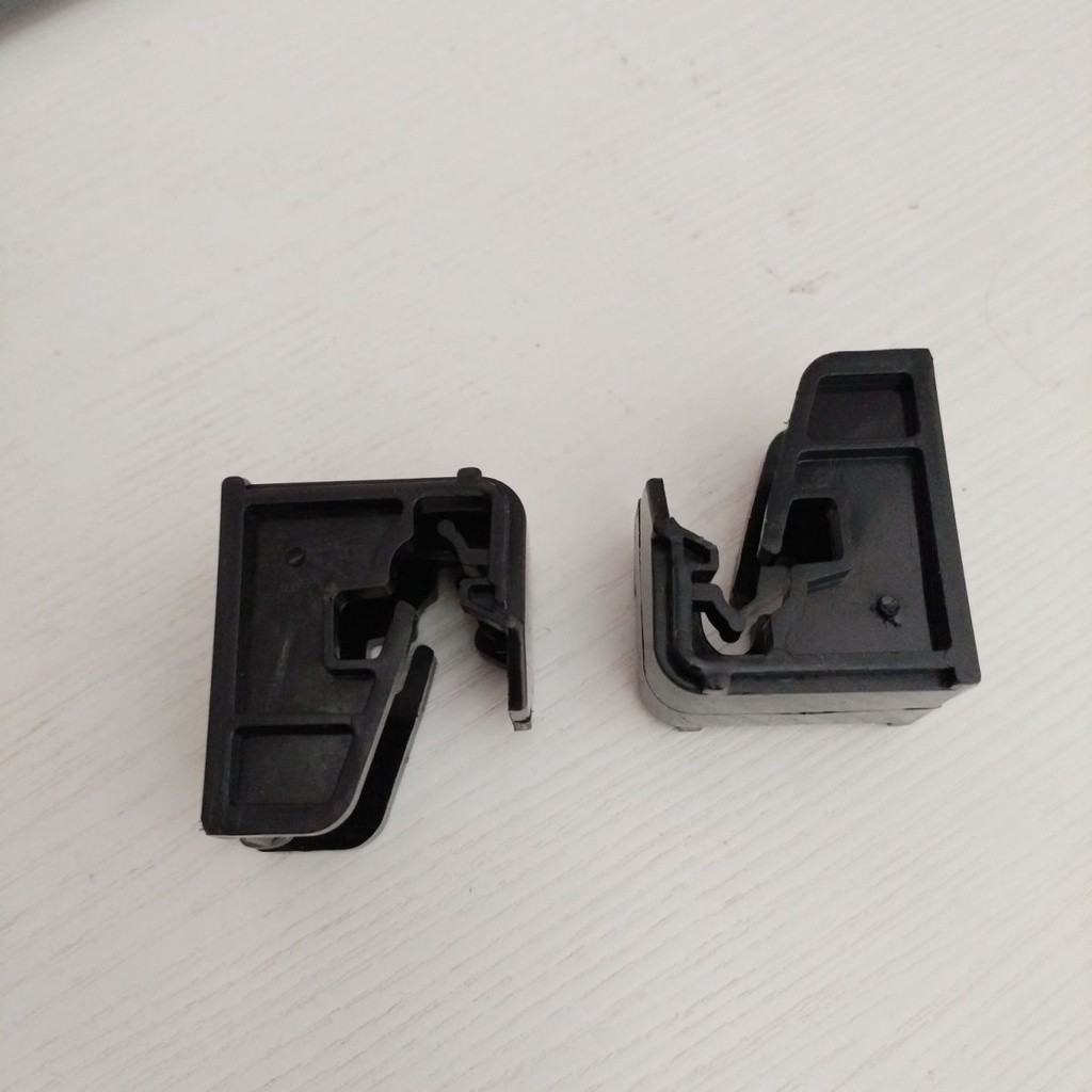 Applicable to VW 11-18 new POLO models Front headlight buckle Headlight ...