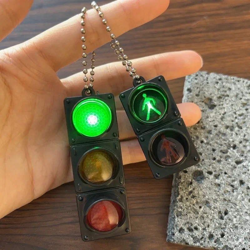 Creative 3D Traffic Light Key Chain Pendant Car Key Pendant Safe ...