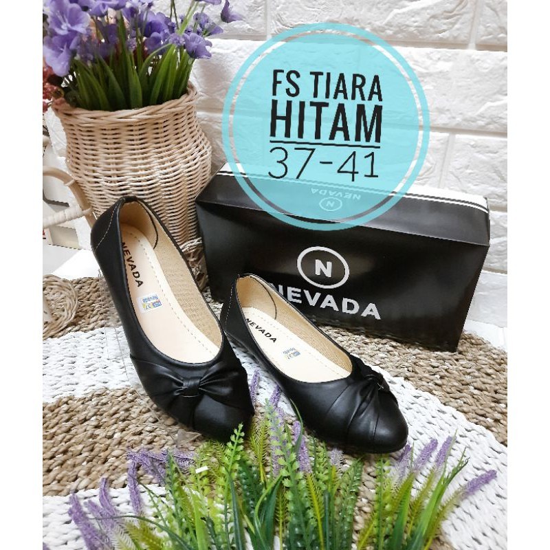 NEWEST FLAT SHOES TIARA CODE | Shopee Philippines