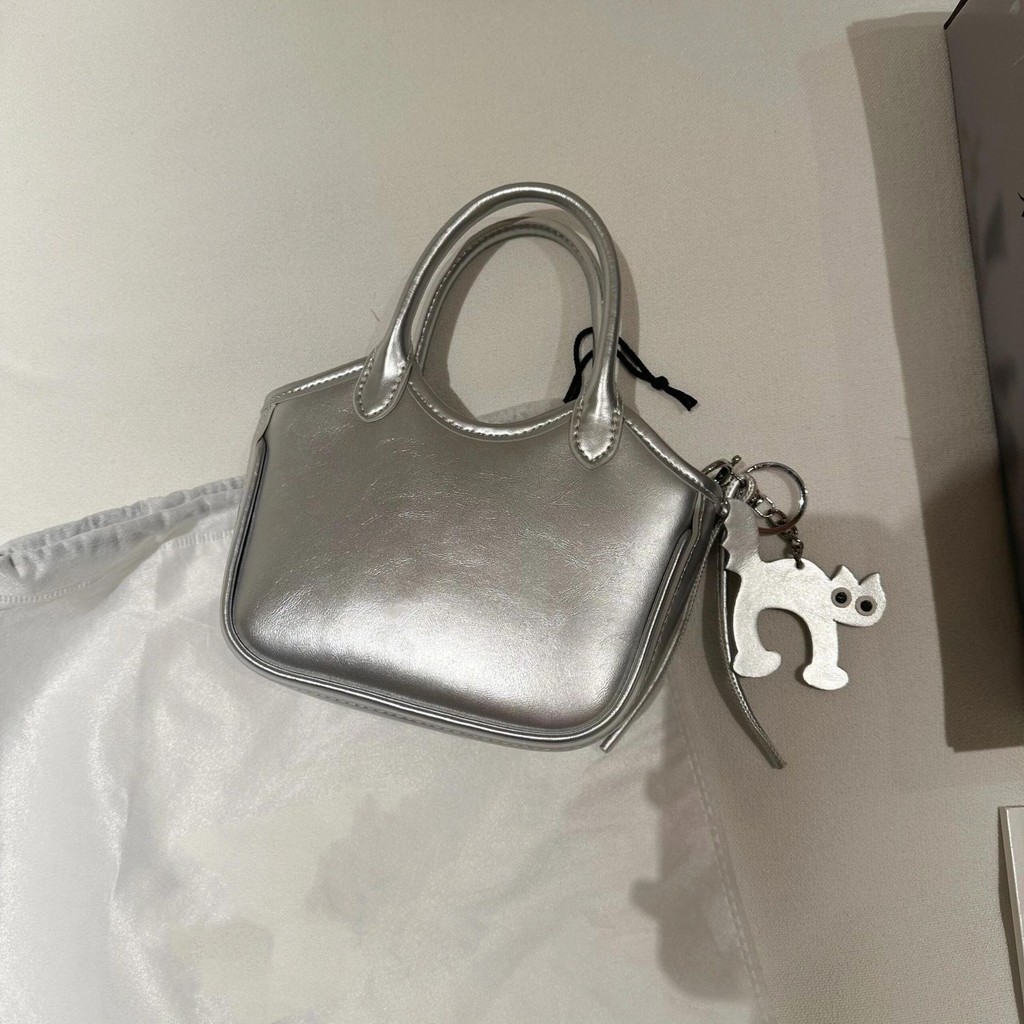 2024 Portable Small Tote Bag Women Niche Design High-value Simple Pure ...
