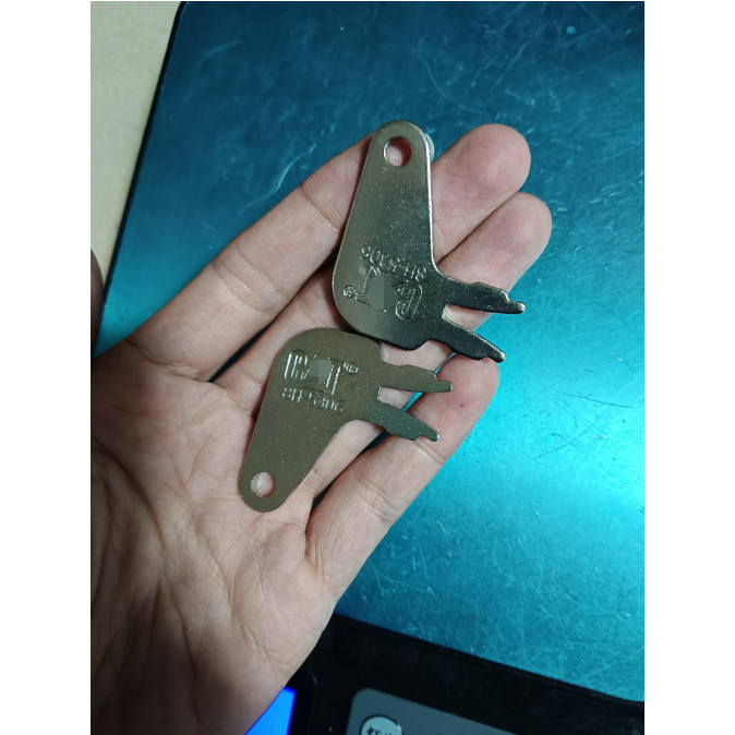 2pcs 8H5306 Master Disconnect Key For Caterpillars CAts 8398 Industrial ...