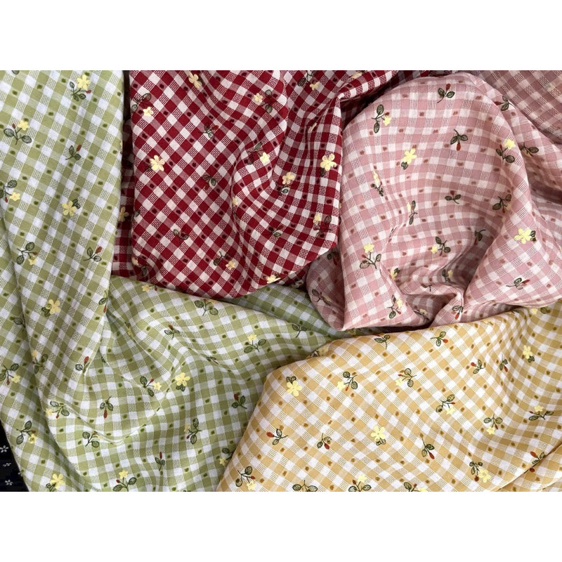 Lovely floral plaid fabric, beautiful for making dresses and shirts ...