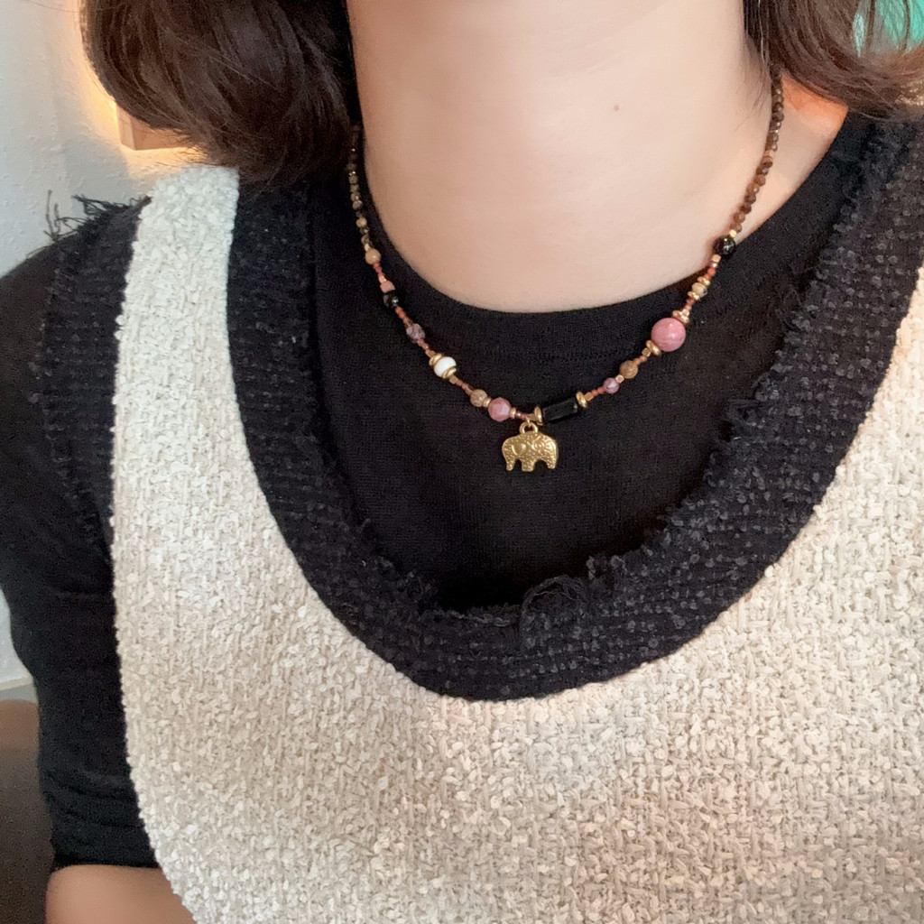 Maillard natural stone beaded baby elephant pendant necklace | Shopee ...