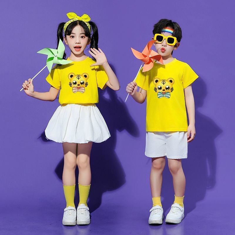 Children's Day Show Candy House Little Kindergarten Two Cute Dance ...