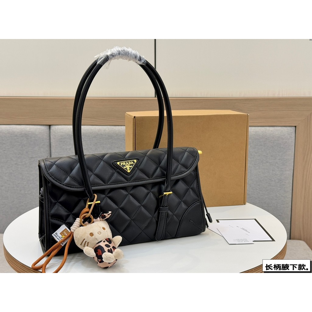 P-hobo women's shoulder bag and underarm bag are stylish and versatile ...