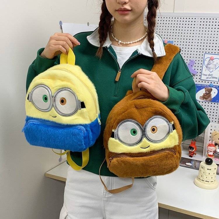 2024 Winter Minions plush backpack, Bob Minions backpack, fashion trend ...
