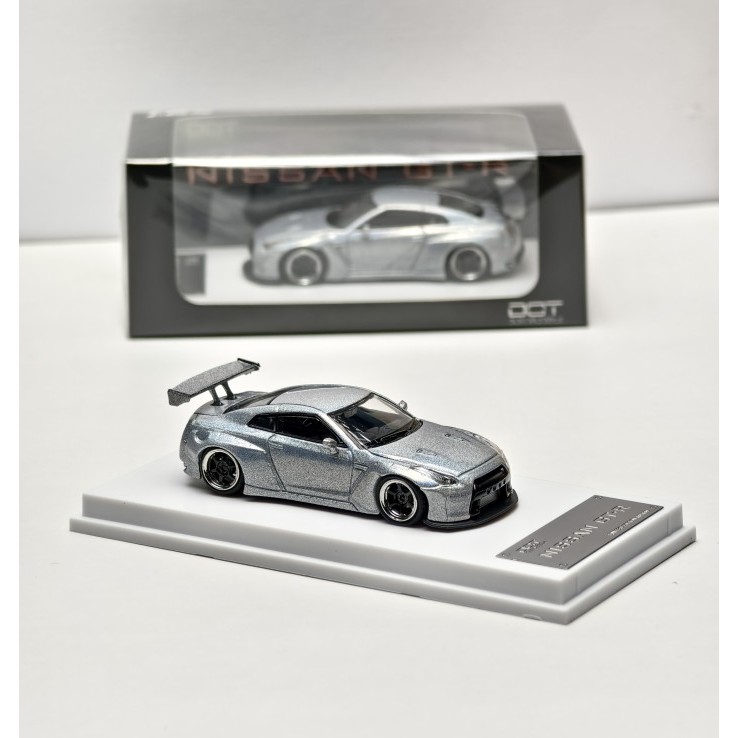 DOT Nissan GTR R35 Pandem Rocket Bunny GT Wing Limited Edition Violet ...