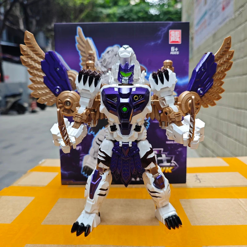 Lijiang Tigerhawk Two Forms BW Transformable 25.5CM Toys Model Action ...