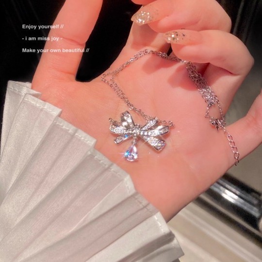 Butterfly Bow Water Drop Necklace Light Luxury Niche Collarbone Jewelry ...