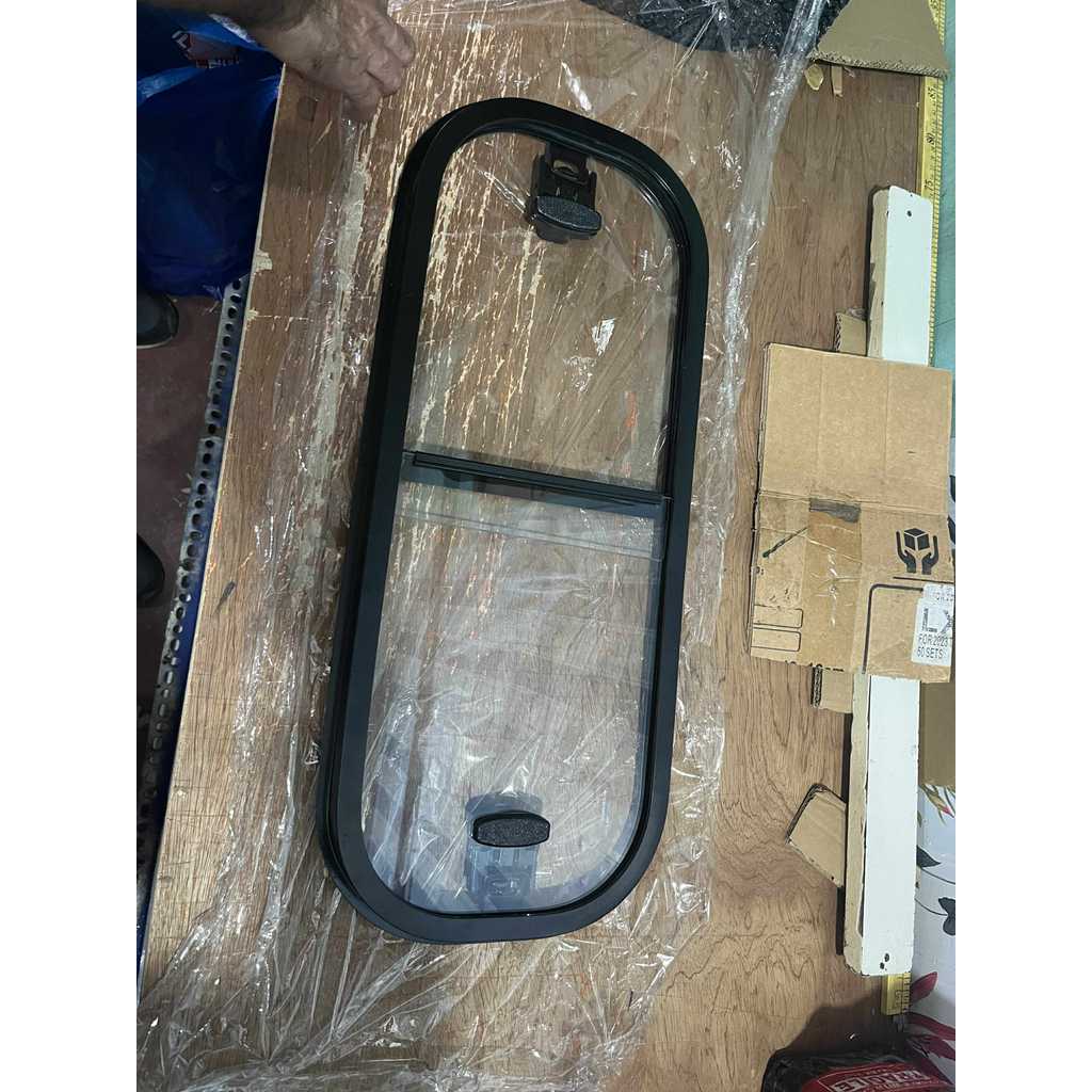 TOYOTA TAMARAW HILUX 2025 Rear Cab Sliding Window (Tempered Glass ...