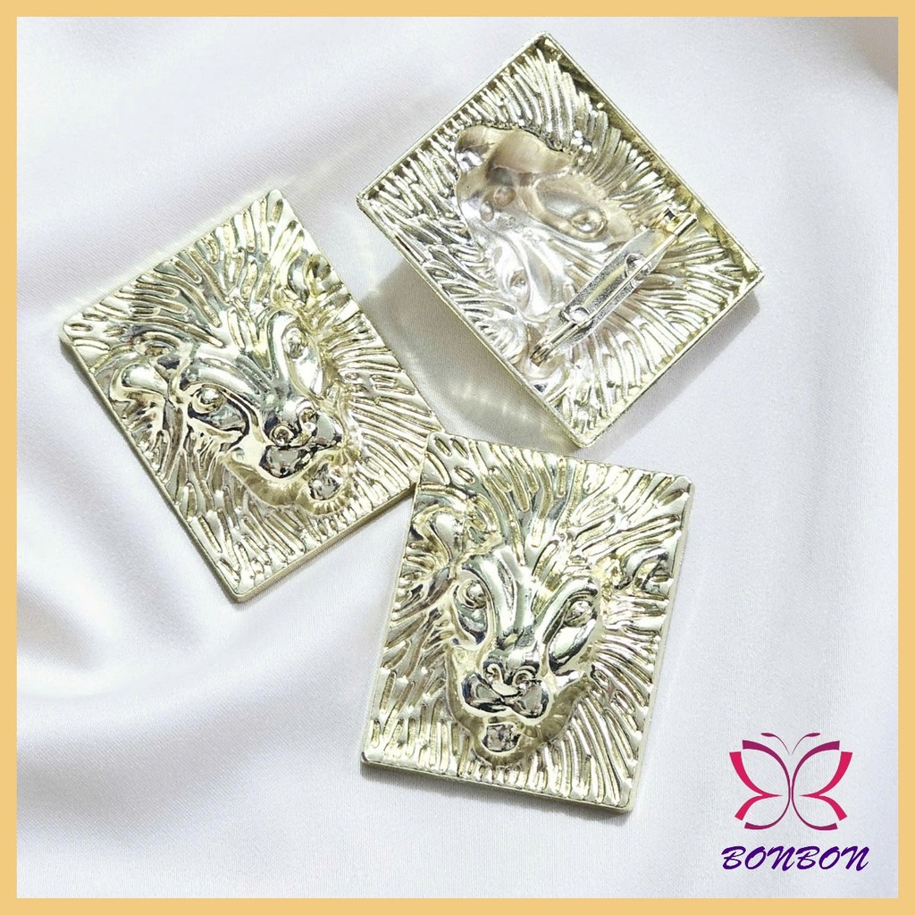 Luxury and noble king pin accessory (4x3cm) - BonBon accessories ...