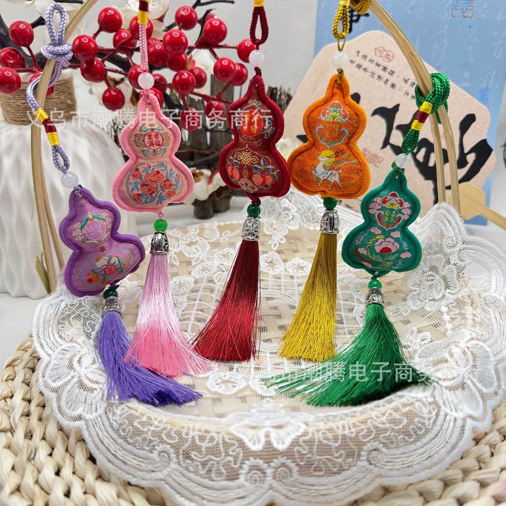 Gourd Sachet Car Hanger Hand-Embroidered Event Gift Hanfu Accessories ...