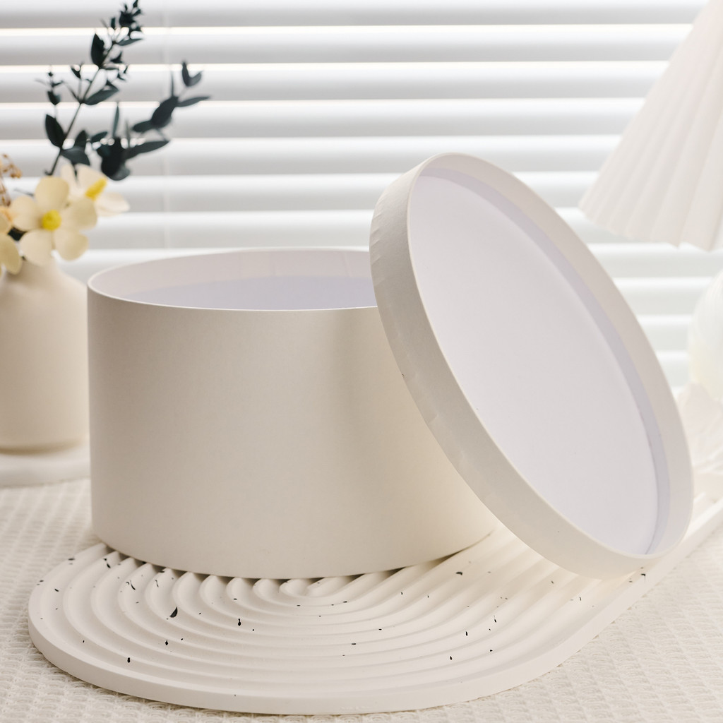 White Round Gift Box Wedding Companion Gift Box White Round Box Gift ...