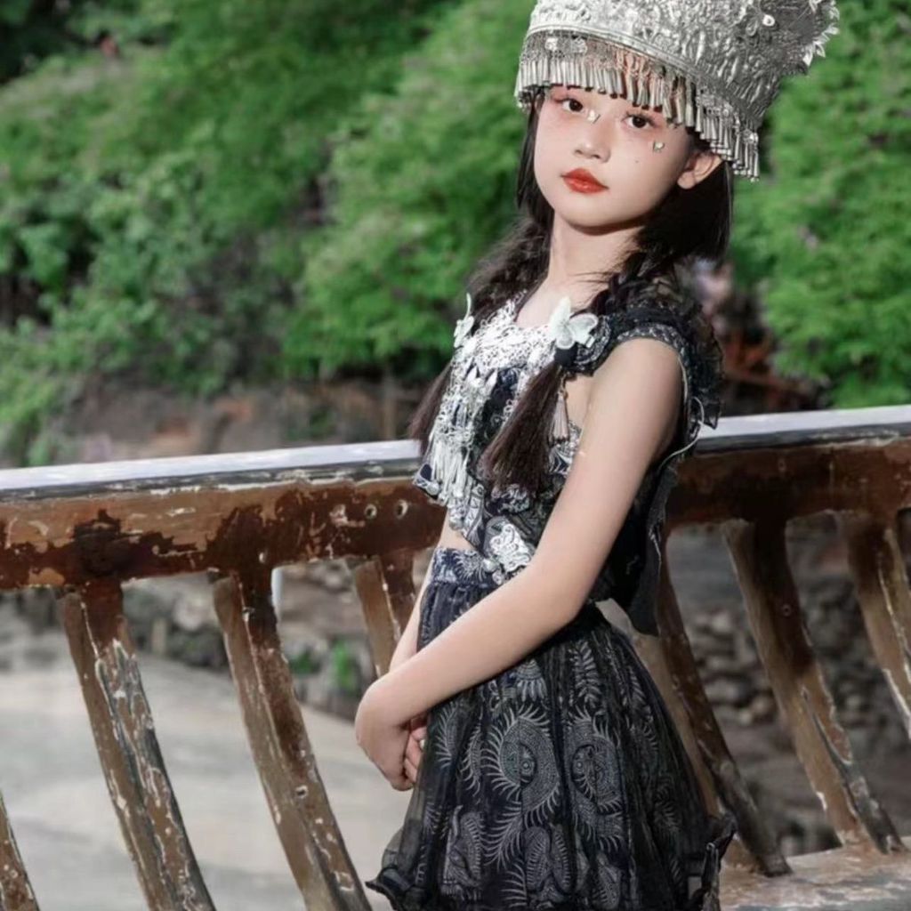 Minority Ethnic Clothing Miao Ethnic Batik Dyed Tube Top Suit Travel ...