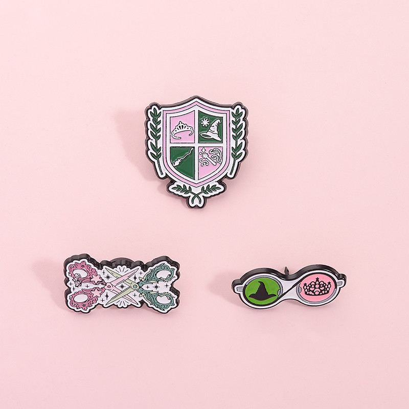 Wicked Witch Brooch Pins Princess Movies Brooch Metal Badges Backpack ...
