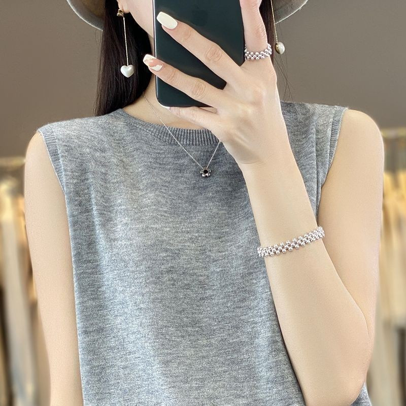 Korean Fashion Solid Color Round Neck Tank Top Undercover Sleeveless ...